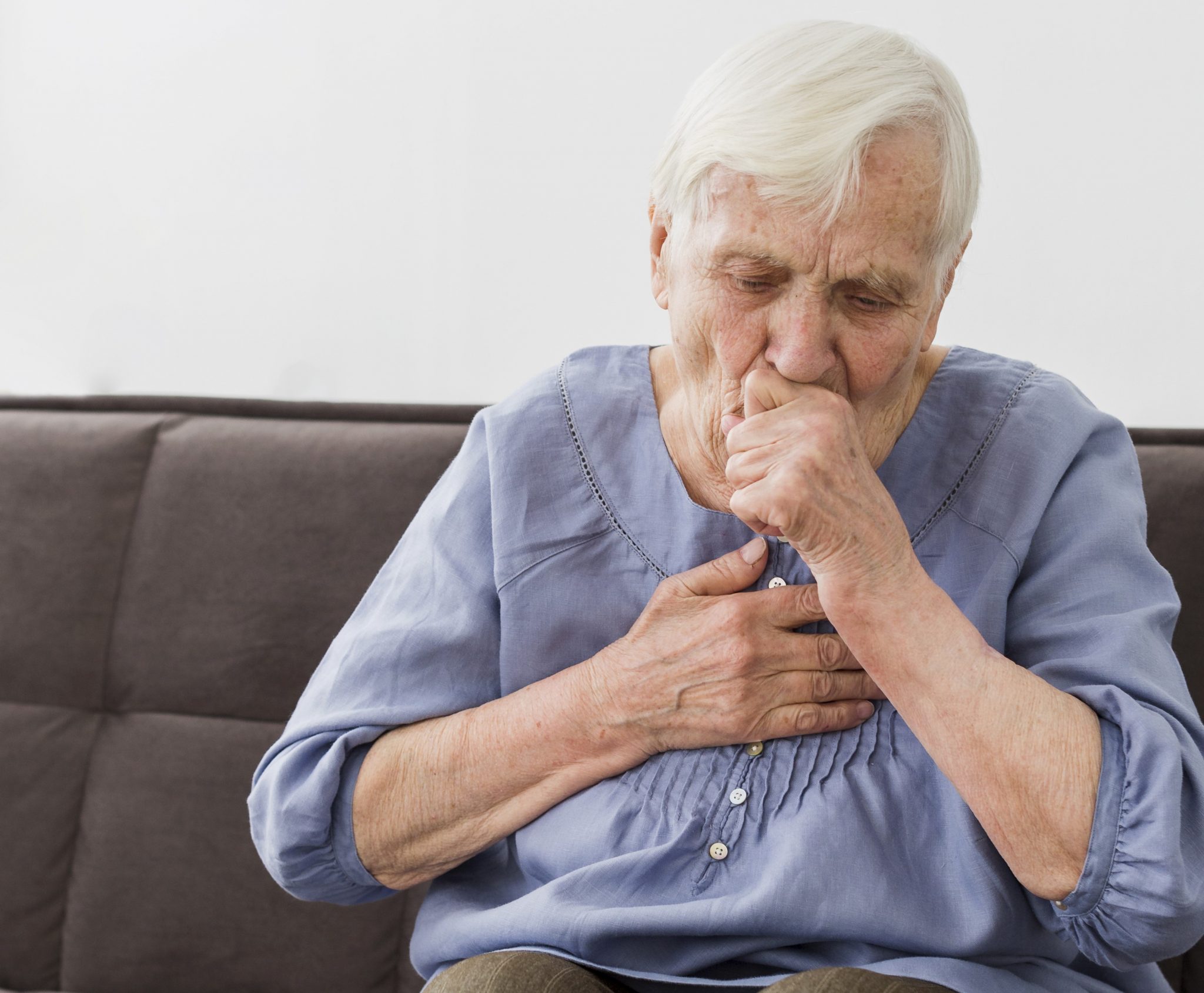 Adultos mayores - Longevitta - 10 causas y tratamiento de la tos ...